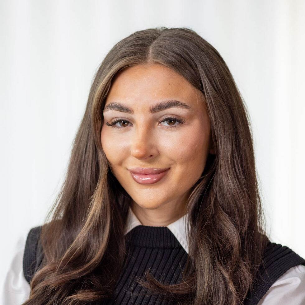 Chloe Pettitt | Senior Conveyancing Assistant | Levi Solicitors LLP